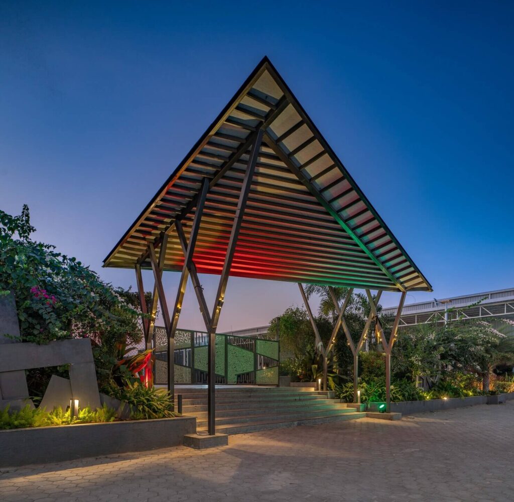 OM Convention – EssEnn Architects